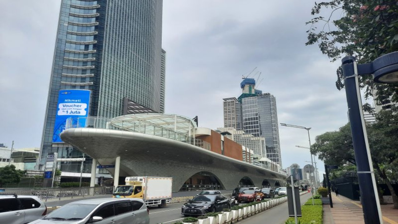 Halte ikonik menyerupai kapal pesiar di Halte Tosari, Jakarta Pusat ...