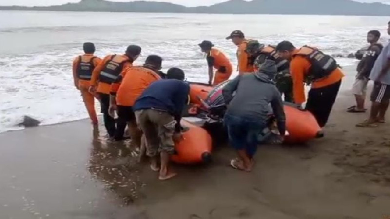 Tim SAR Lanjutkan Pencarian Seorang Anak Terseret Ombak di Pantai Buko