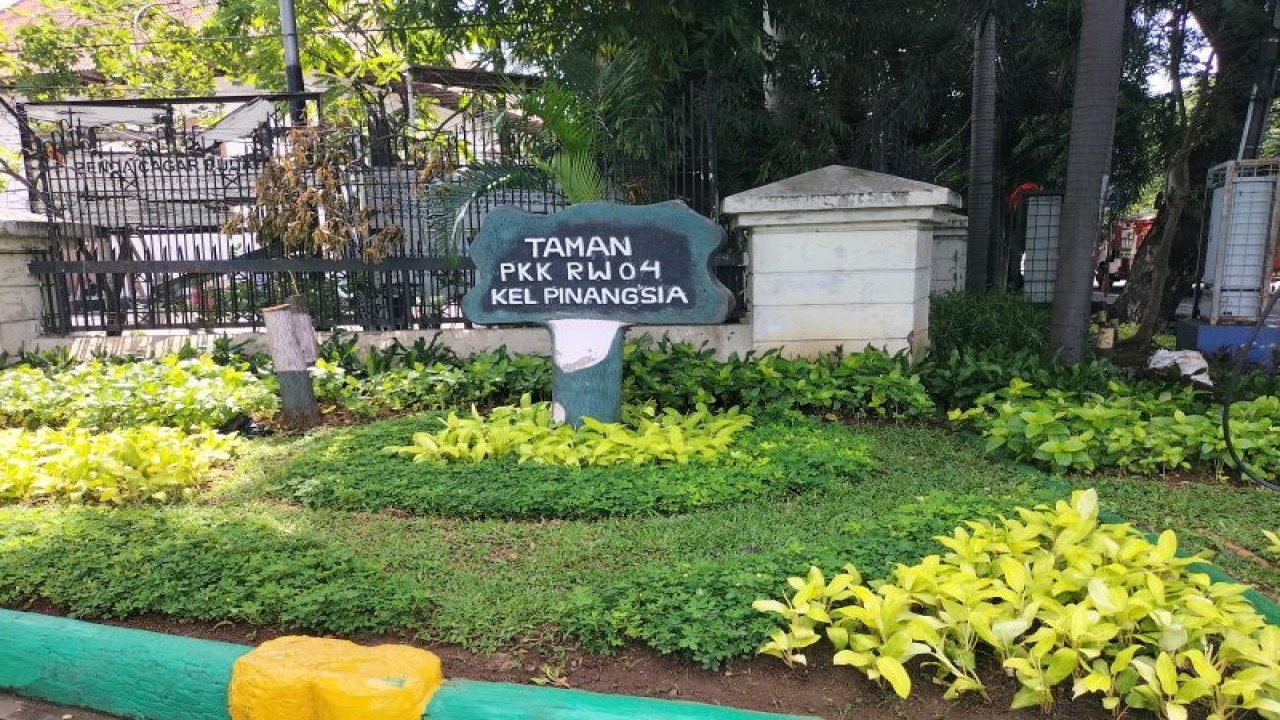 Taman di kawasan Pinangsia, Taman Sari, Jakarta Barat yang dibangun ...