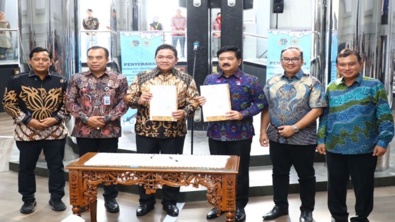 Menteri Agraria dan Tata Ruang/Kepala Badan Pertanahan Nasional ... Menteri Agraria dan Tata Ruang/Kepala Badan Pertanahan Nasional ...