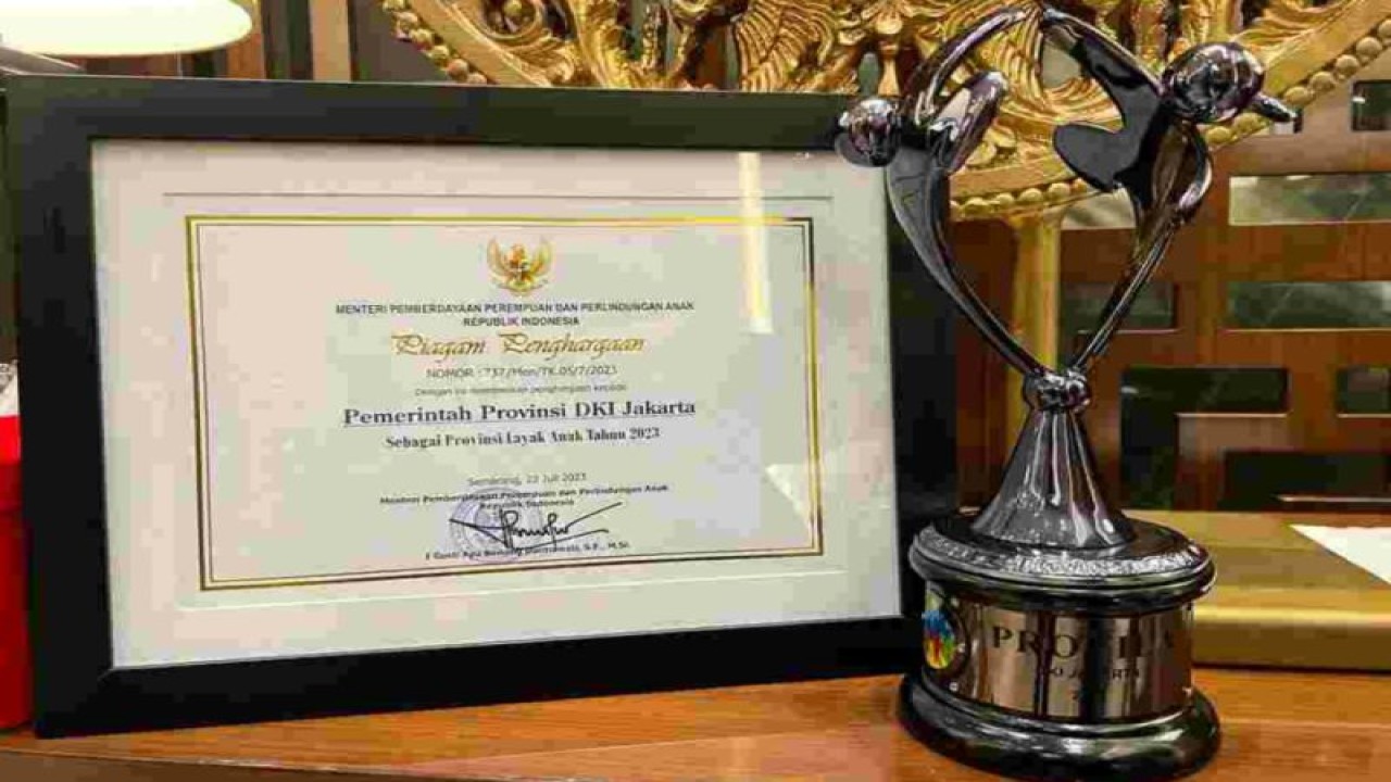 Pemerintah Provinsi DKI Jakarta meraih penghargaan sebagai "Provinsi Layak Anak" (PROVILA) dari ...