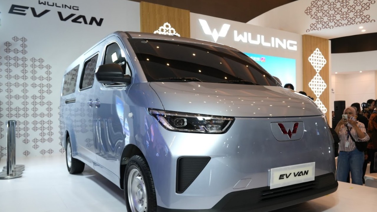 Wuling Motors resmi memperkenalkan kendaraan listrik komersial terbarunya, Wuling EV Van, di ...