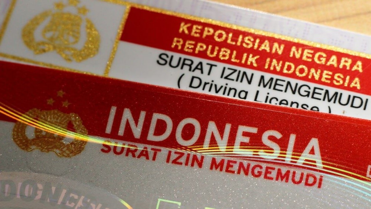 Ditlantas Polda Metro Jaya membuka layanan SIM keliling bagi masyarakat ...