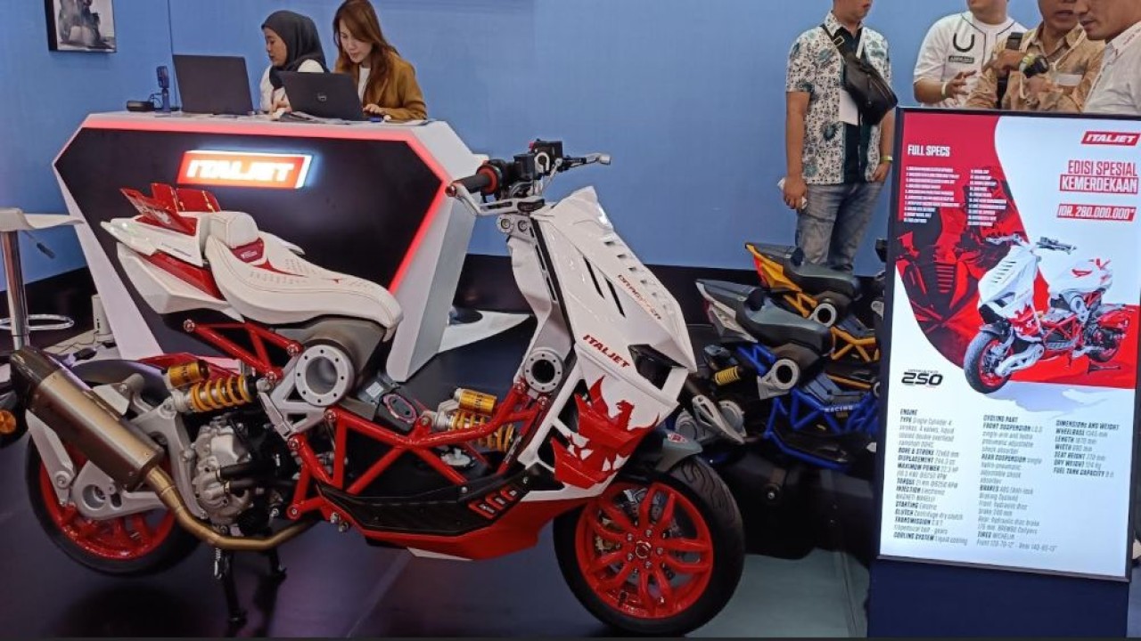 Italjet Dragster 250 Mejeng di IMOS 2025, Motor Gahar Seharga Mobil LCGC